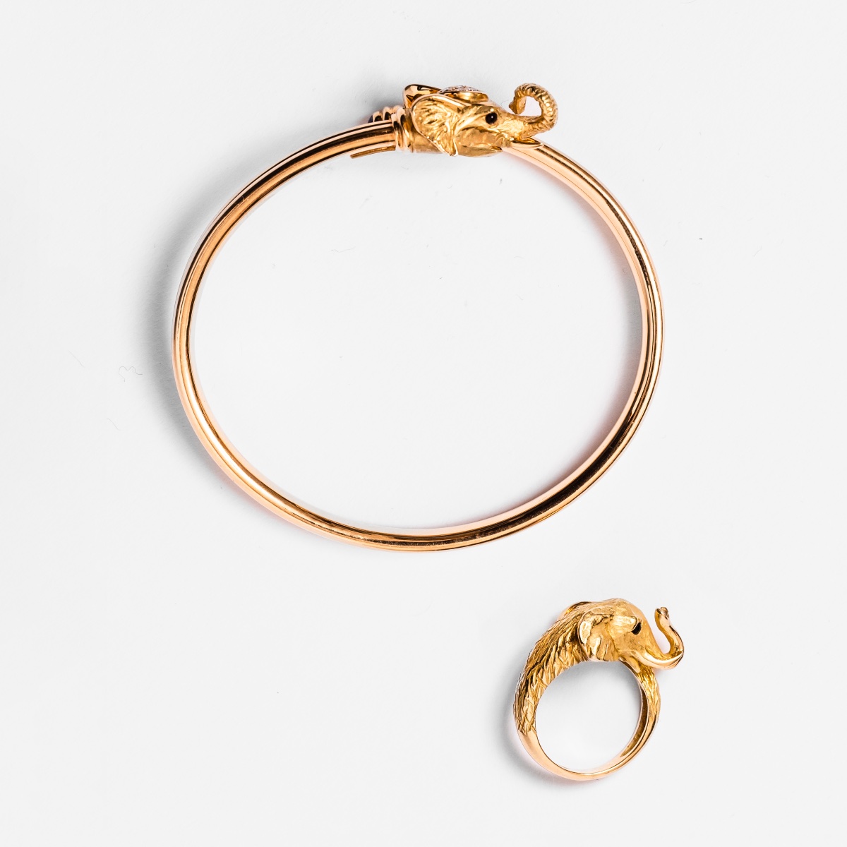 Proantic: Jean Et Pierre Bellin Elephant Ring In Yellow Gold And Onyx