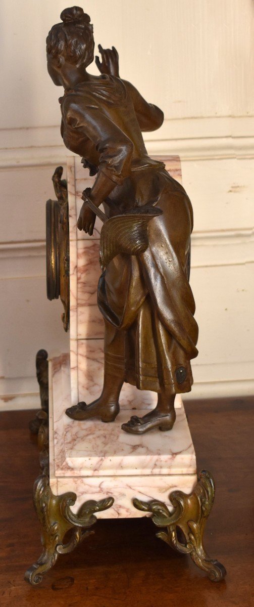 Proantic: Pendule En Marbre , Personnage en Régule à Patine Brune