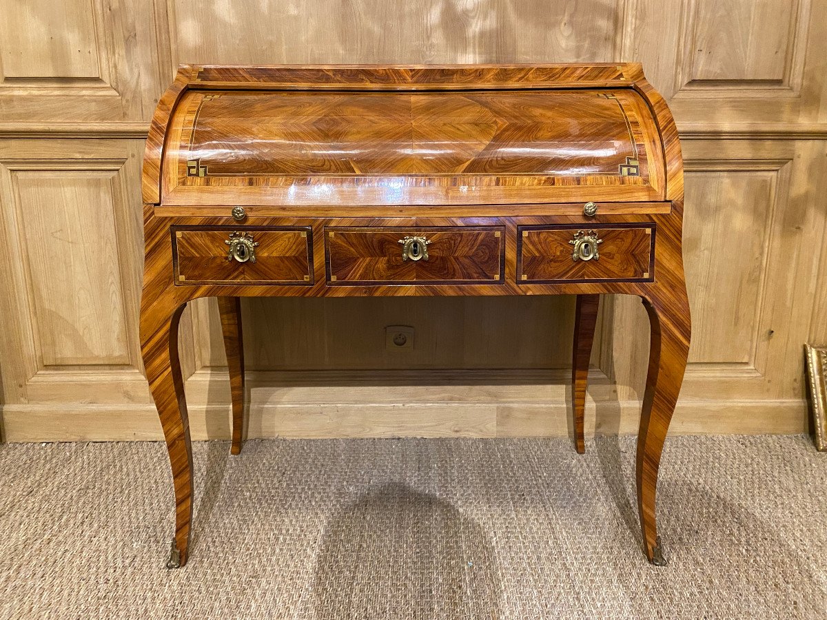 Proantic: Élégant bureau à cylindre estampillé Pierre Roussel , d