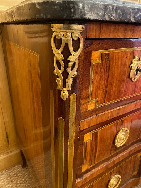 Proantic: Commode transition des époques Louis XV - Louis XVI