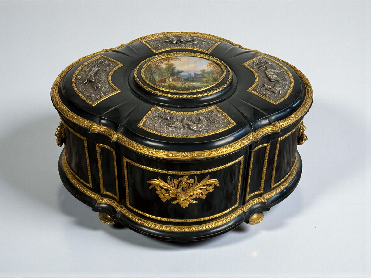 Proantic: Large Box Signed Alphonse Giroux, Decorated With Hunting Sce