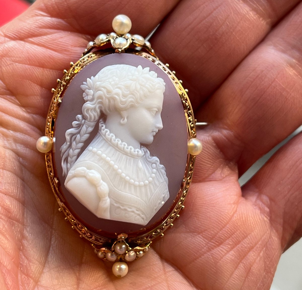 Proantic: Brooch, Forming A Gold Pendant, Nineteenth Agate Cameo.