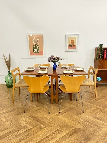 Proantic: Vintage Flap Table