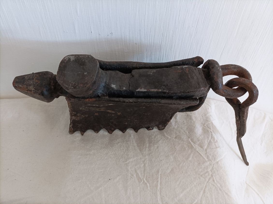 Proantic: Dragon Boot Scraper 17th Wrought Iron