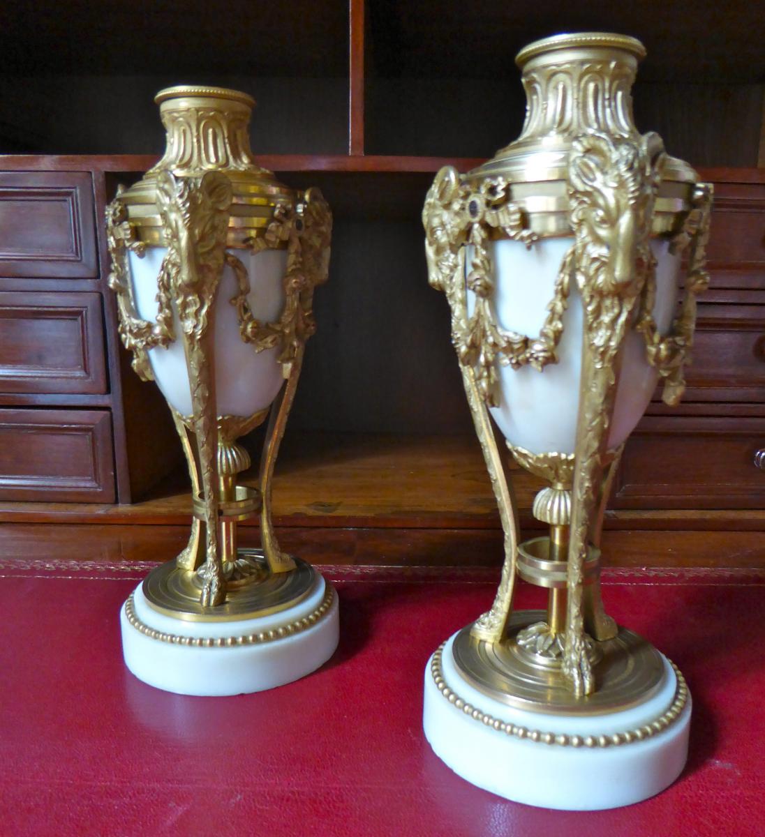 Cassolette Pair Of Louis XVI Style Gilt Bronze XIXth Century