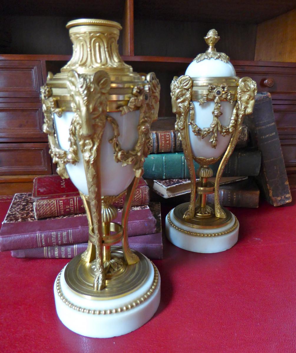 Cassolette Pair Of Louis XVI Style Gilt Bronze XIXth Century