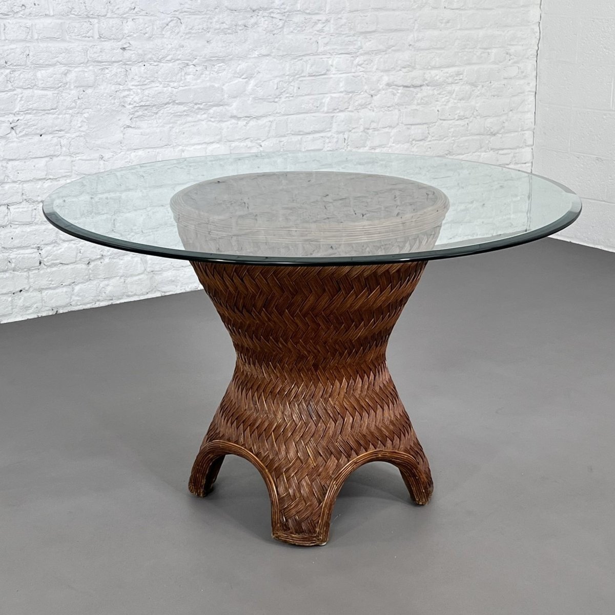 Proantic: Round Woven Rattan And Beveled Glass Dining Table, 1970s