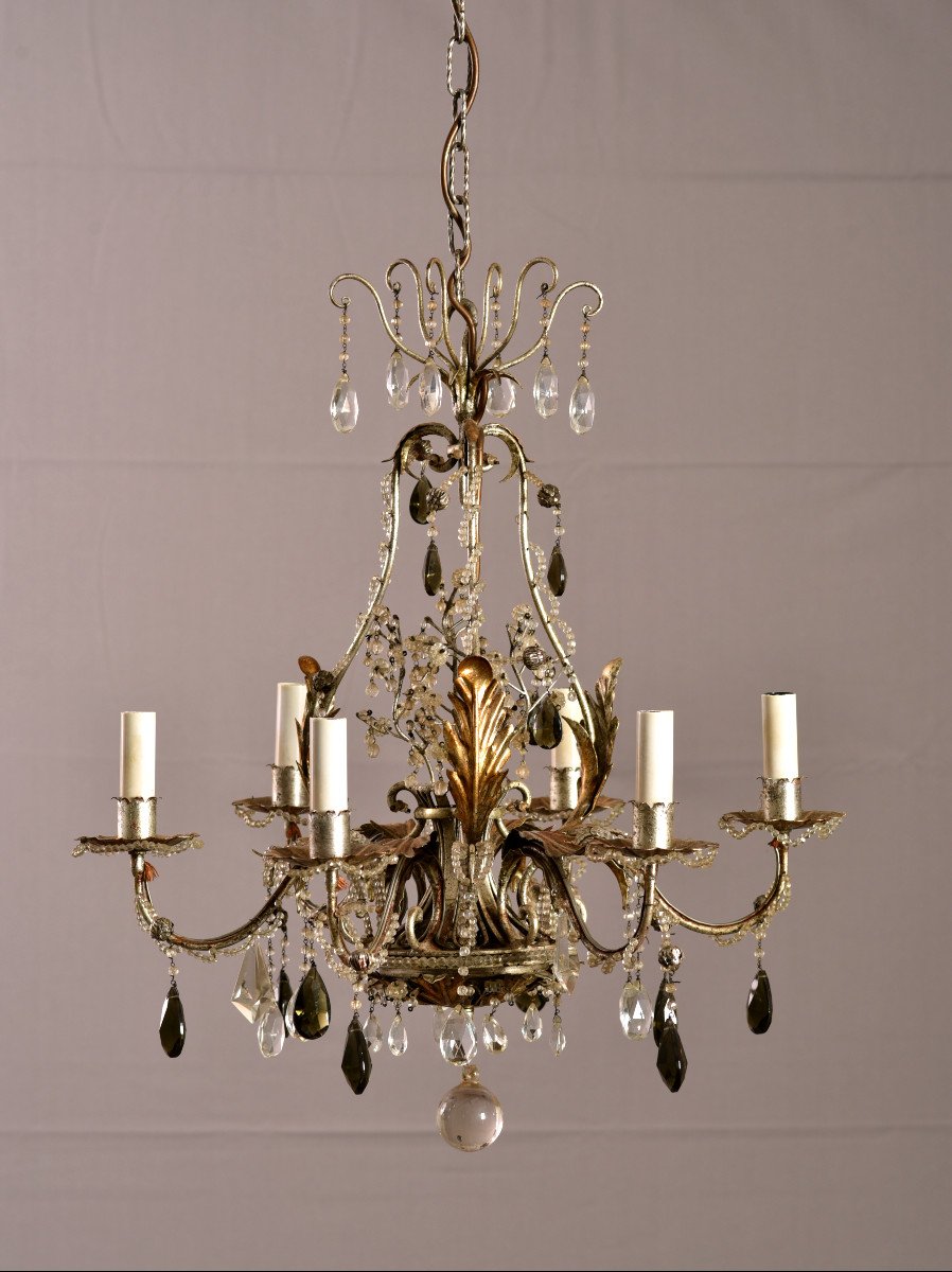 Proantic: Silver Metal Chandelier. Design.