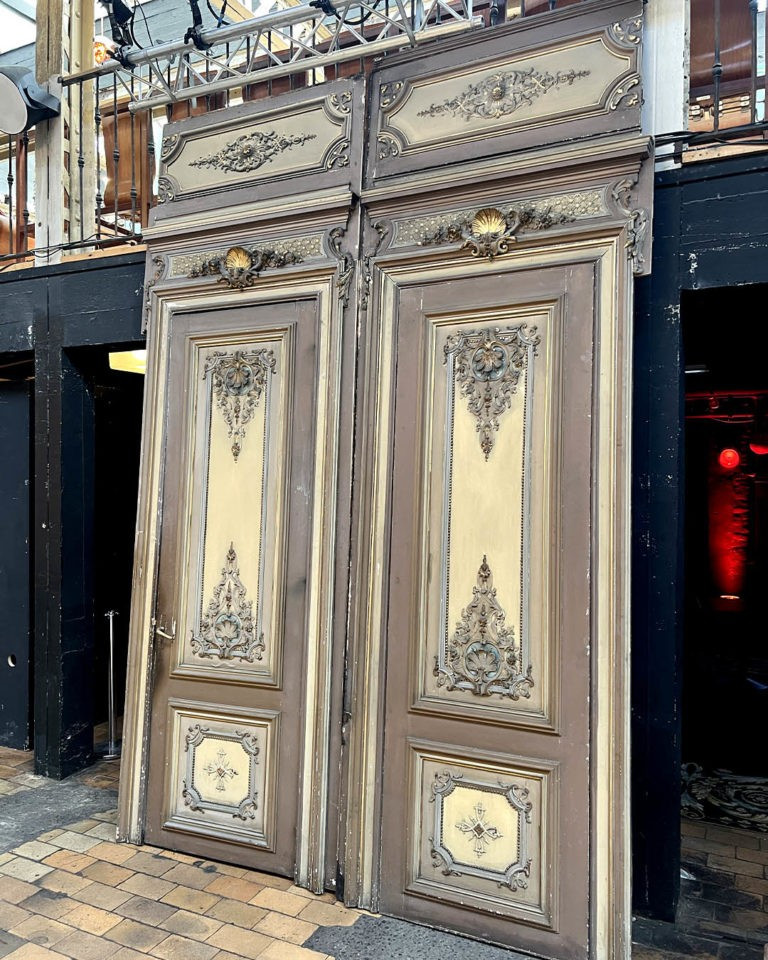 Proantic: Wood Paneling And Door With Louis XV Style Frame