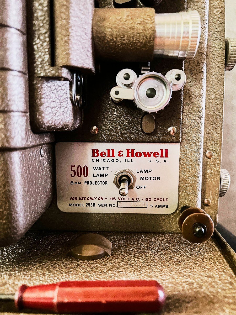 Proantic: Bell & Howell 8mm Projector Model 253 B 500 Watt