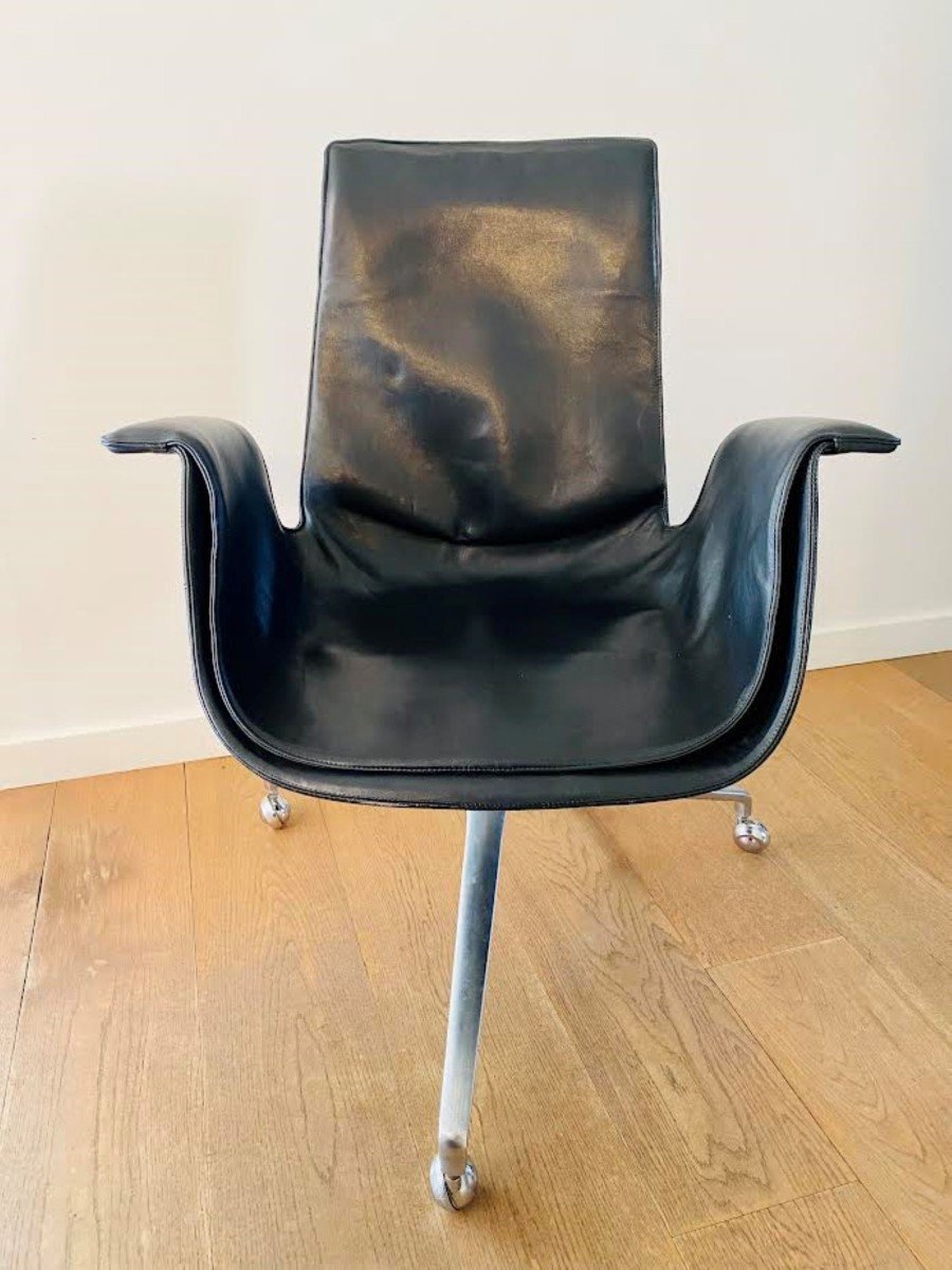 Proantic: Bird Armchair