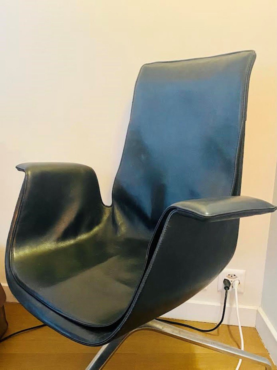 Proantic: Bird Armchair