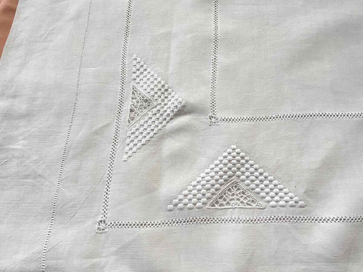 Proantic: Beautiful Hand-embroidered Bed Set: 1 Large Sheet, 2 Cm Mono
