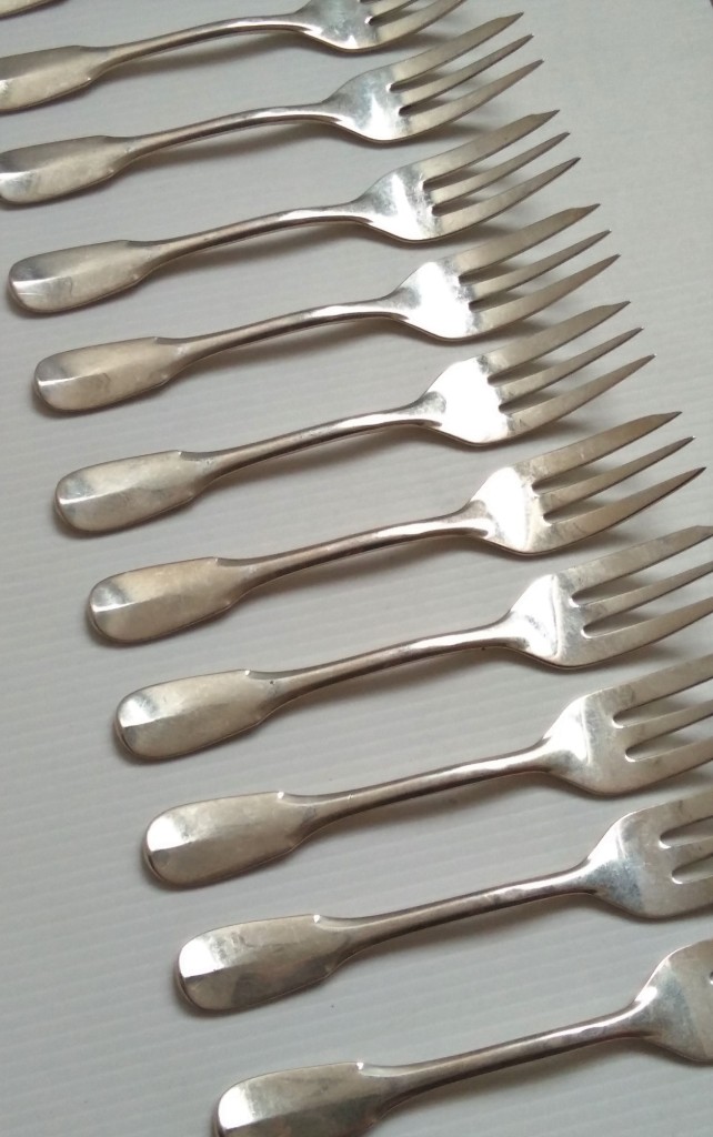 Proantic: 12 Silver Cake Forks Model Uniplat (old-paris)