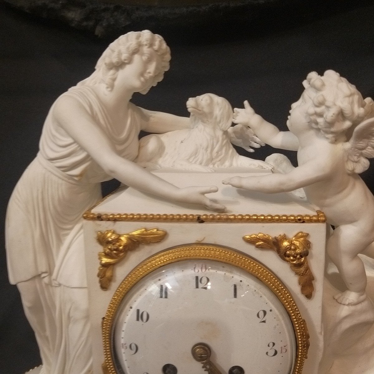 Proantic: Clock In Bisque Bronze Applications