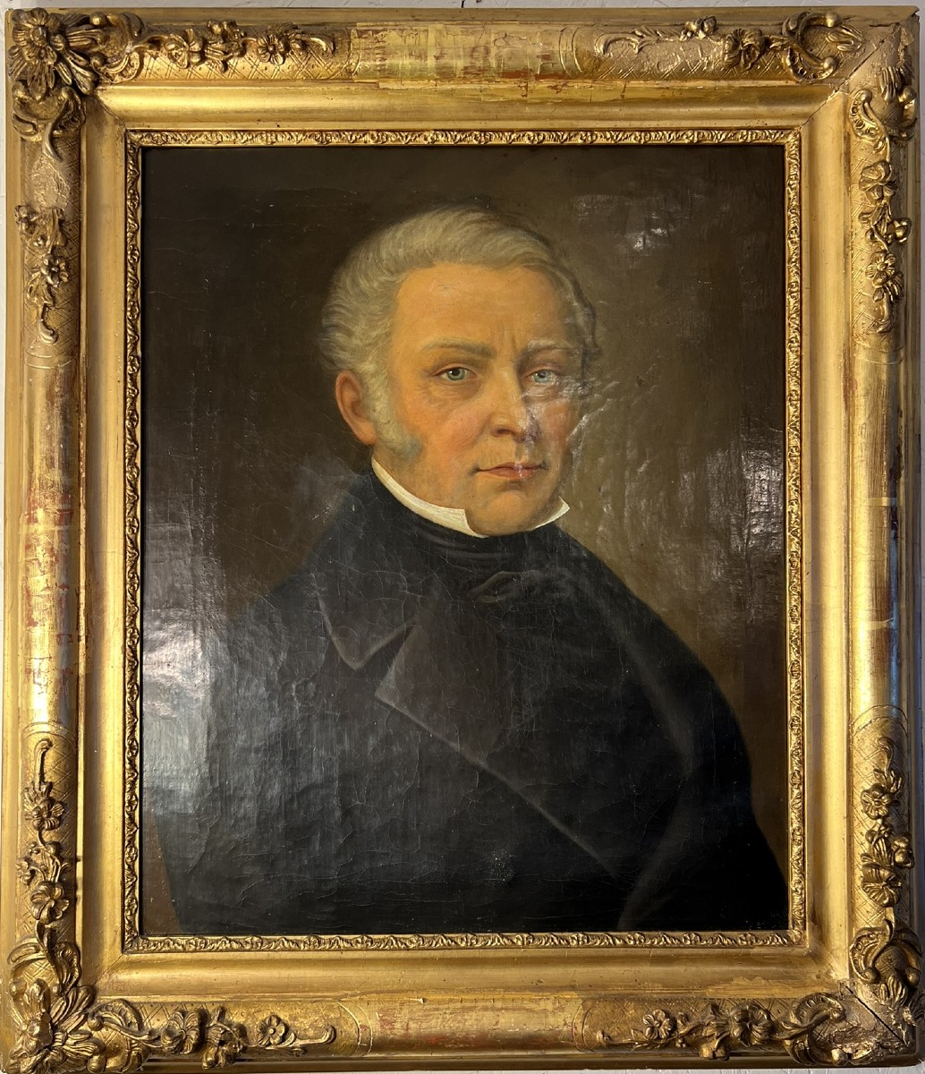 Proantic: Portrait de notable aux yeux bleus perçants