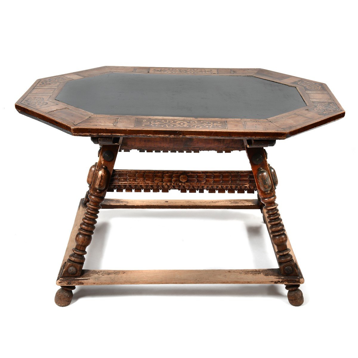 Proantic: Swiss Changer Table