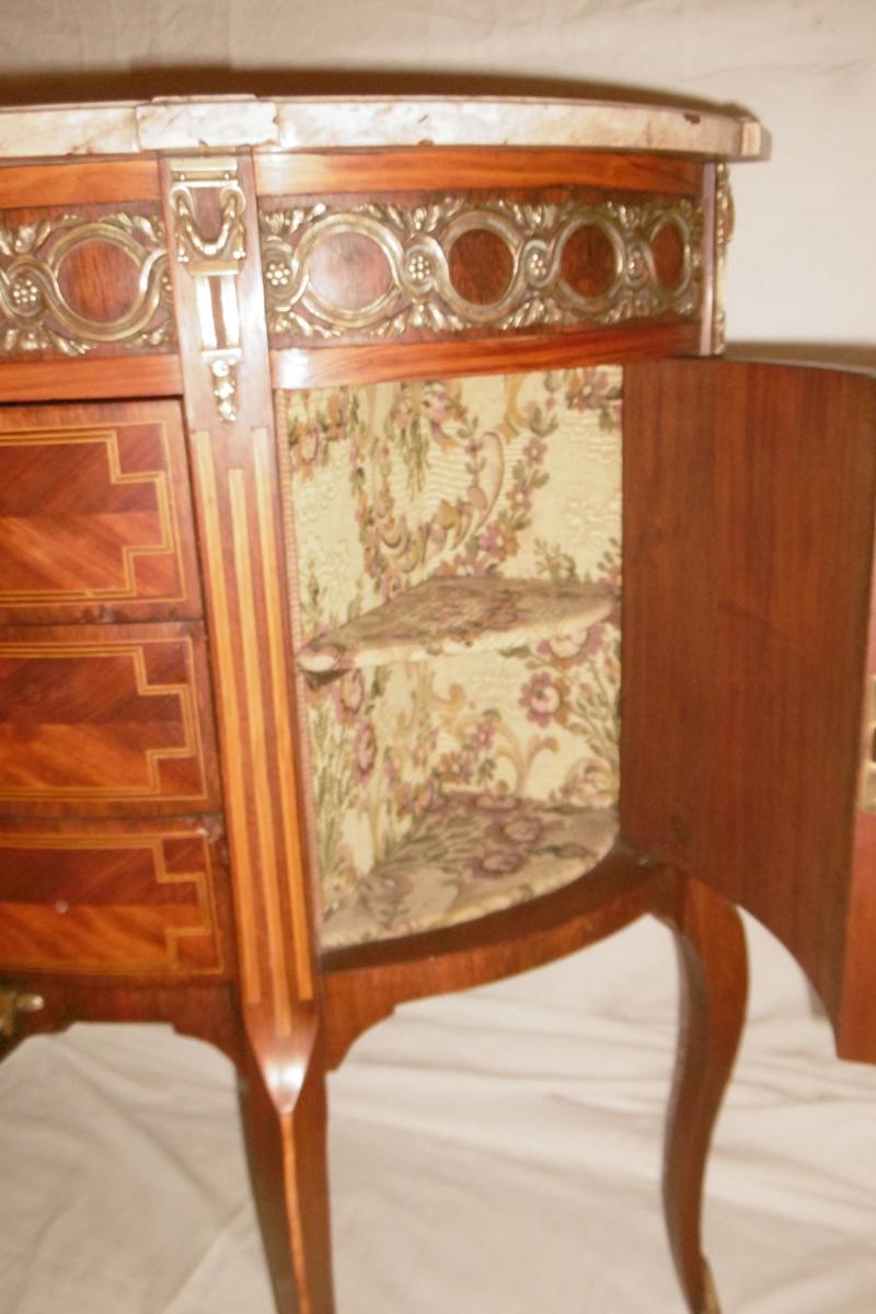 Proantic: Salon Half Moon Commode