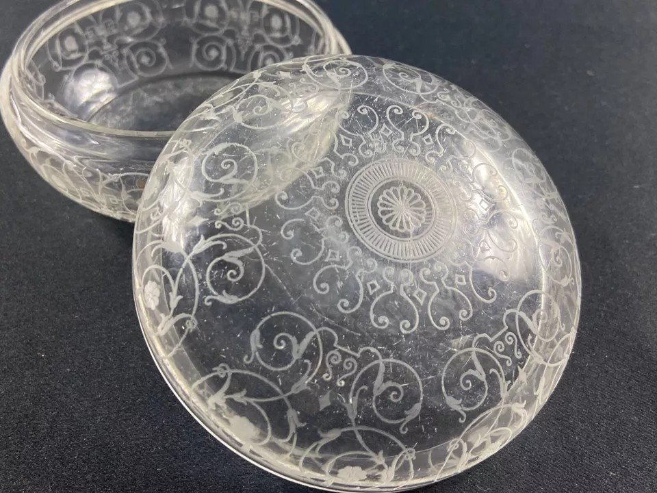 Proantic: Makeup Box, Baccarat Crystal Candy Box Michelangelo Model