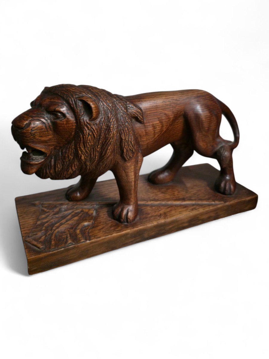 Proantic: Carved Wooden Lion