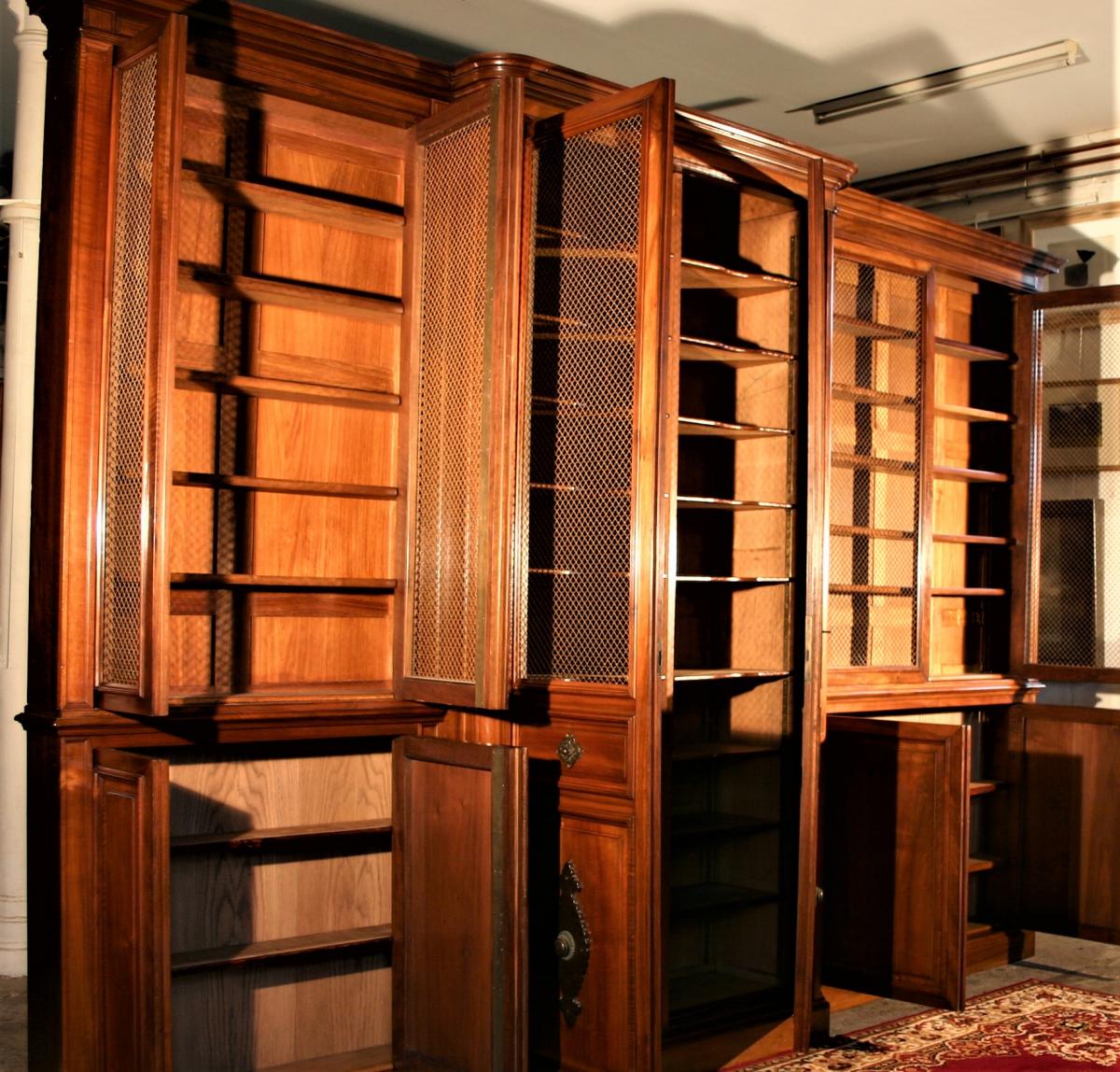 Proantic: Large Walnut Pool Library, Late Nineteenth Century