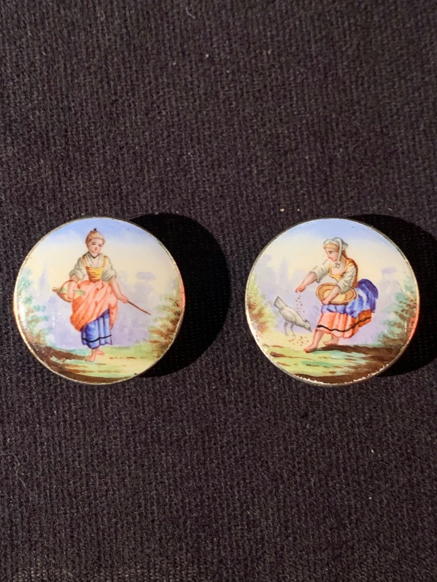 Pair Of Golden And Enamelled Brass Collar Buttons. Late 19th Century