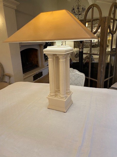 Proantic: Vintage 'parthenon' Lamp